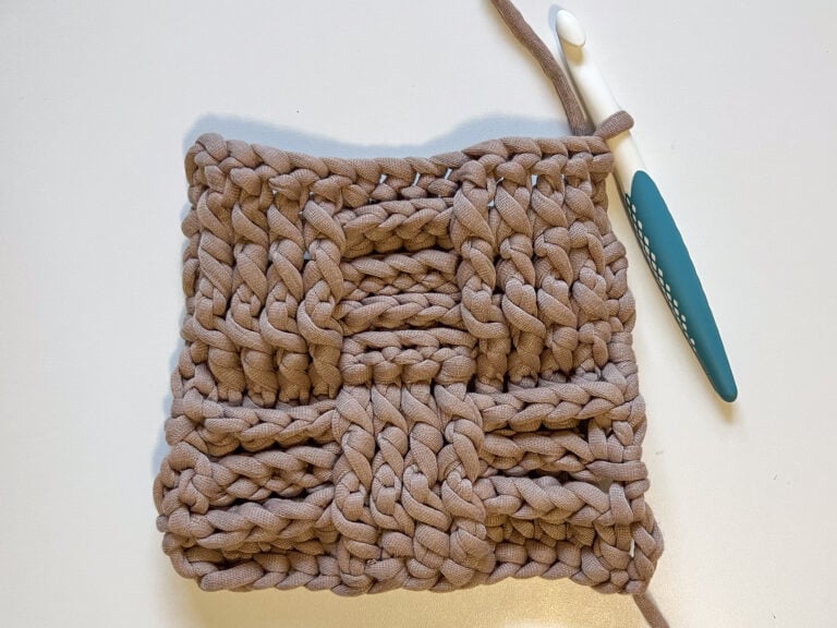 Free DIY Easy Chunky Crochet Rug Pattern with Super Bulky Yarn - Life ...