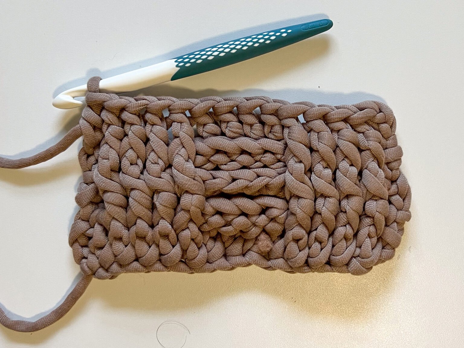 Free DIY Easy Chunky Crochet Rug Pattern with Super Bulky Yarn - Life ...