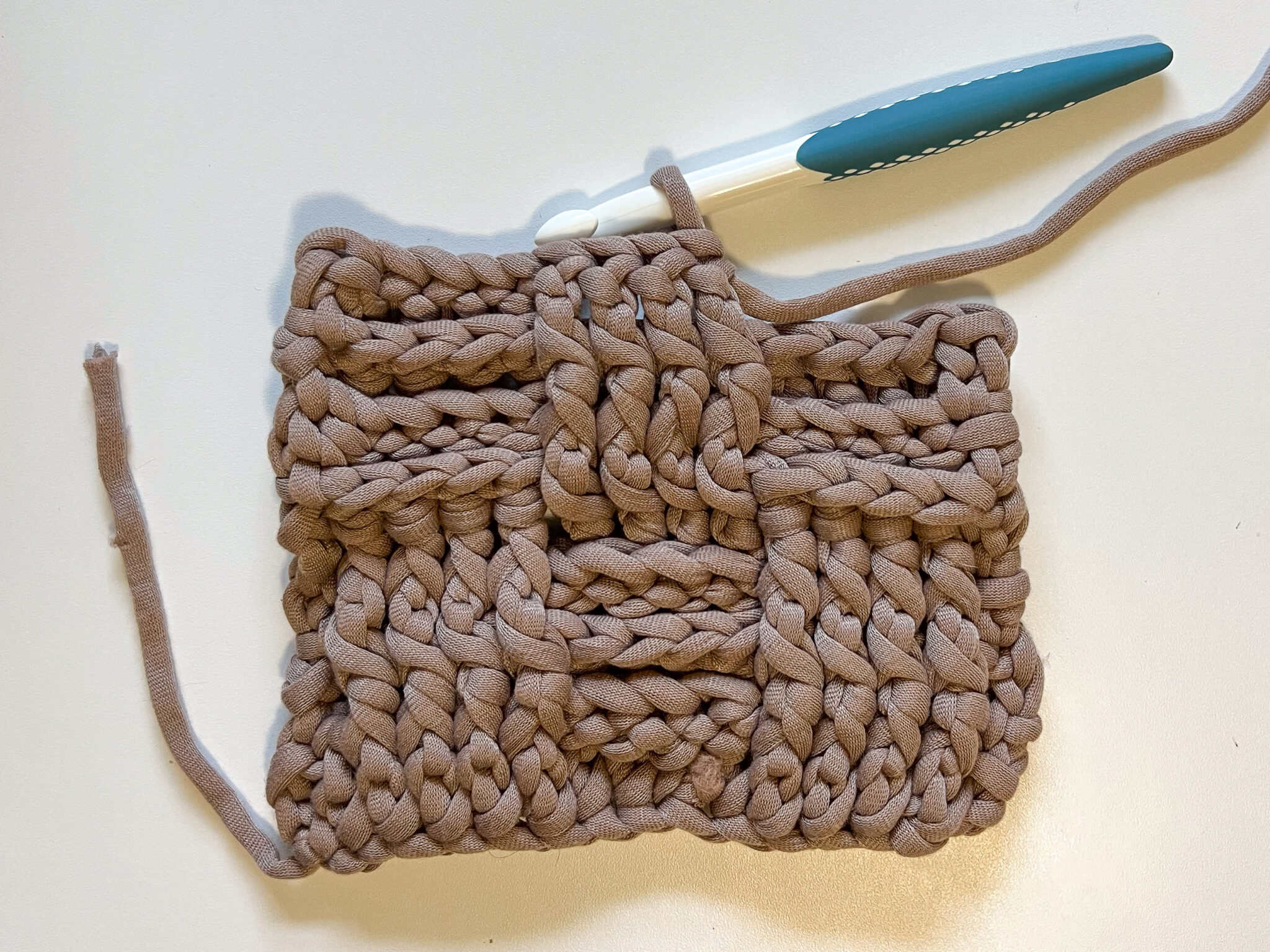 Free DIY Easy Chunky Crochet Rug Pattern with Super Bulky Yarn - Life ...