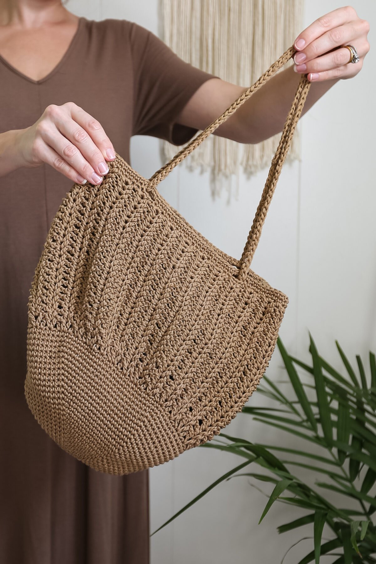 FREE Drawstring Crochet Bag Pattern - Beautiful Stitch - Life + Yarn