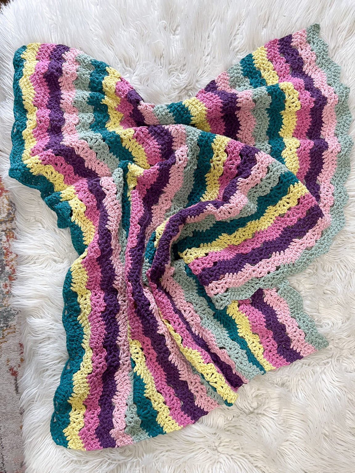Free Rainbow Ripple Crochet Baby Blanket Pattern & Tutorial - Life + Yarn