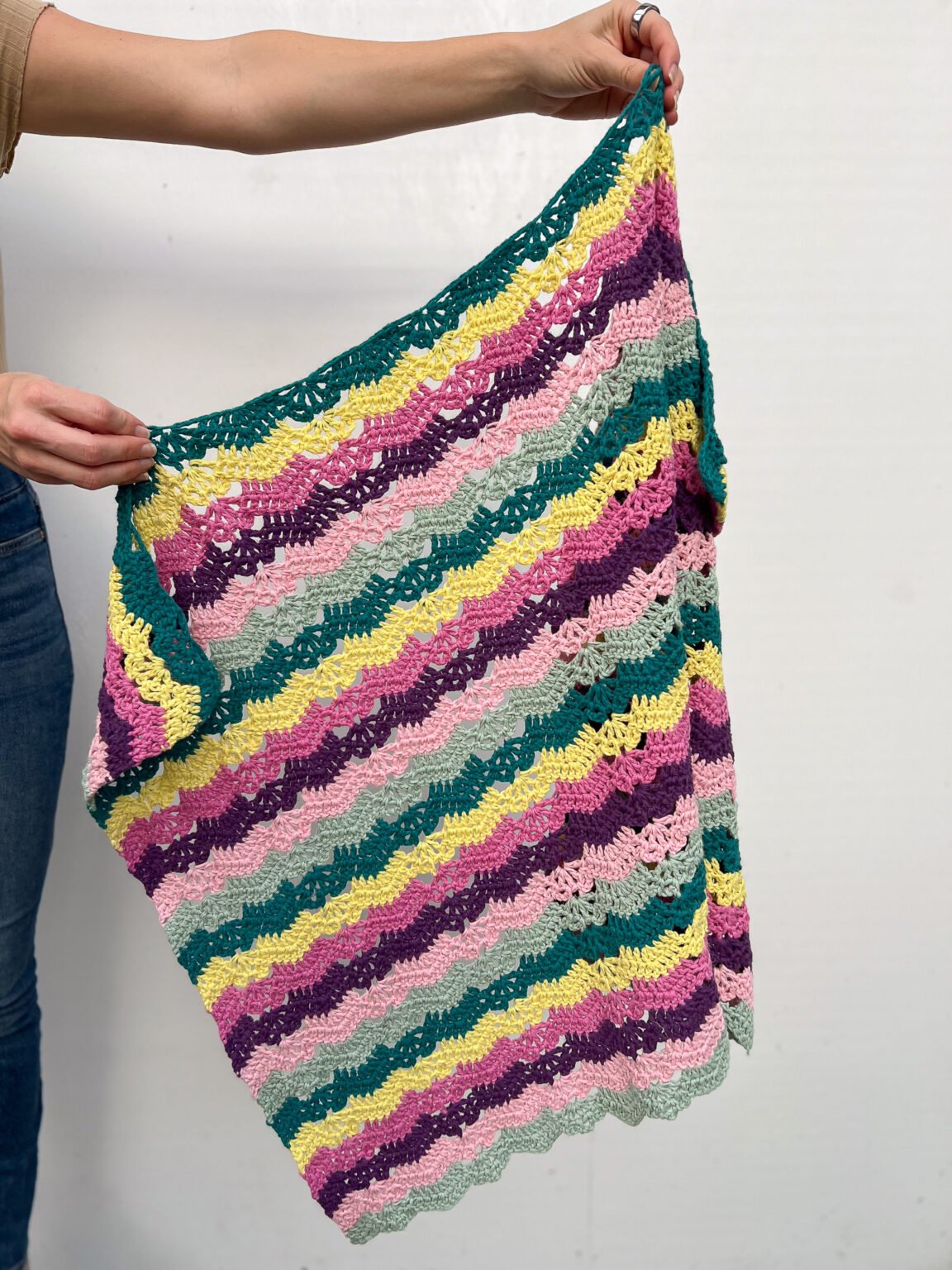 Free Rainbow Ripple Crochet Baby Blanket Pattern & Tutorial - Life + Yarn
